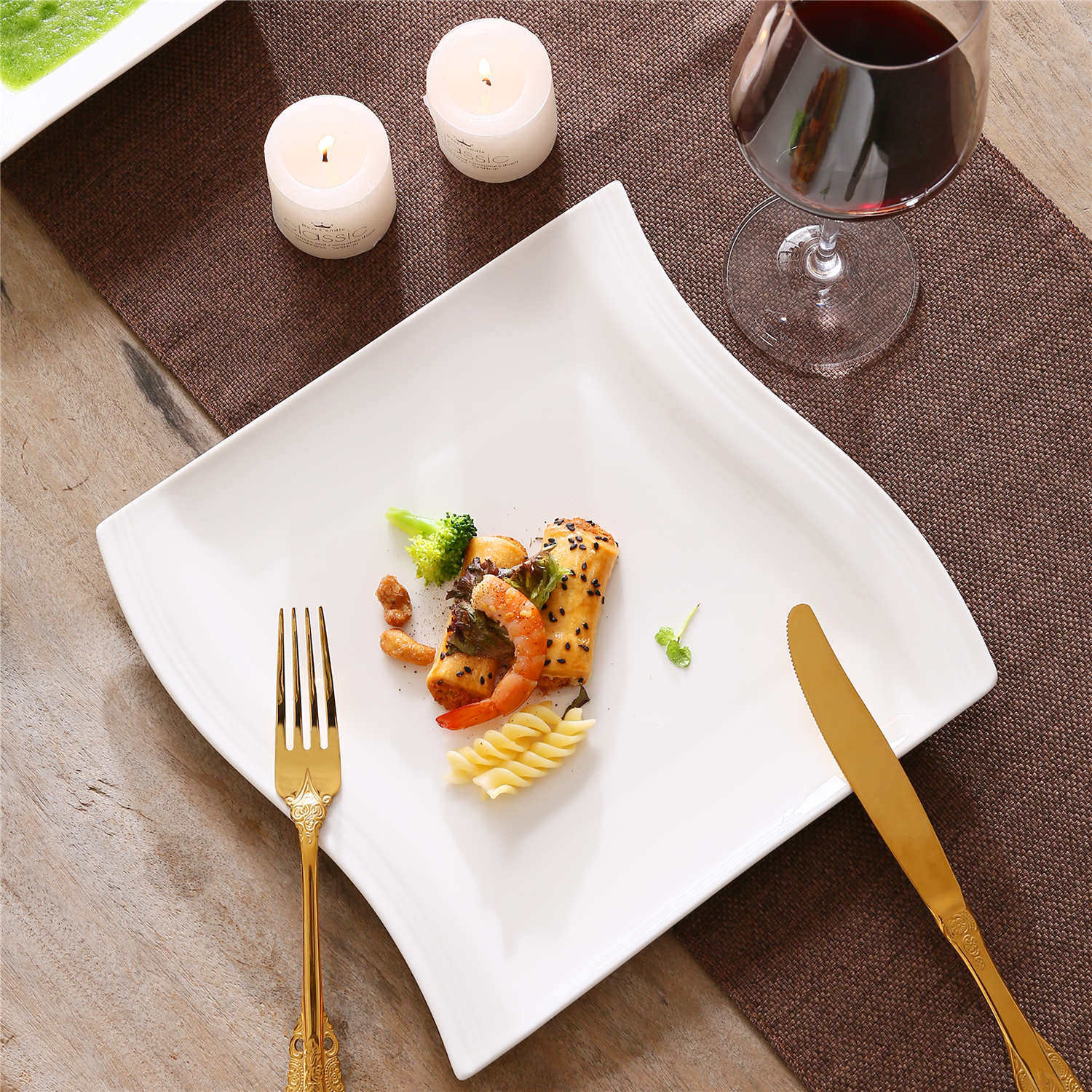 A Brief History of Porcelain Dinnerware: From China to the World